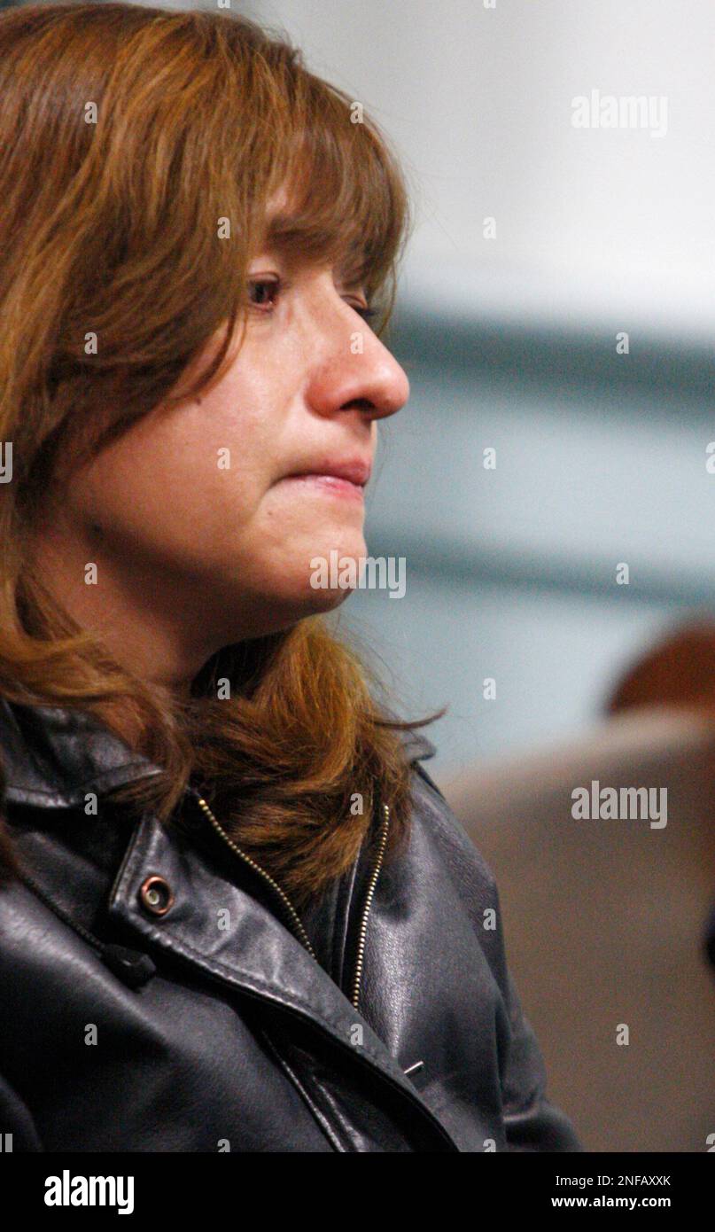 Flora Mari, the mother of accused murderer Jonathan Zarate, center ...