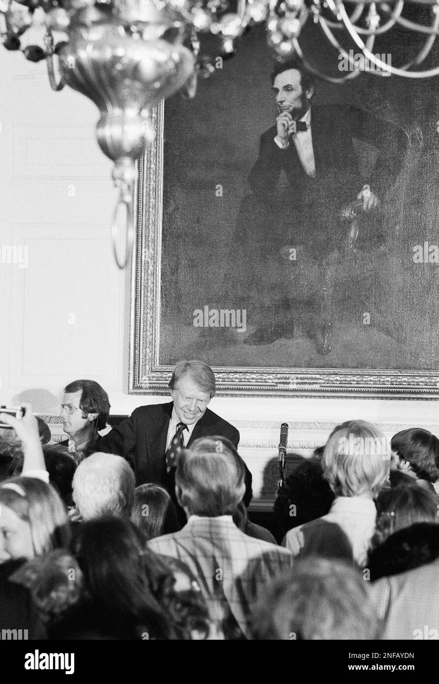 President Jimmy Carter, under the portrait of President Abraham Lincoln ...