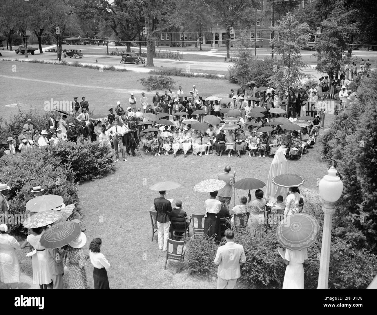 View of the crowd gathered at Tuskegee College in Alabama, June 2, 1937 ...