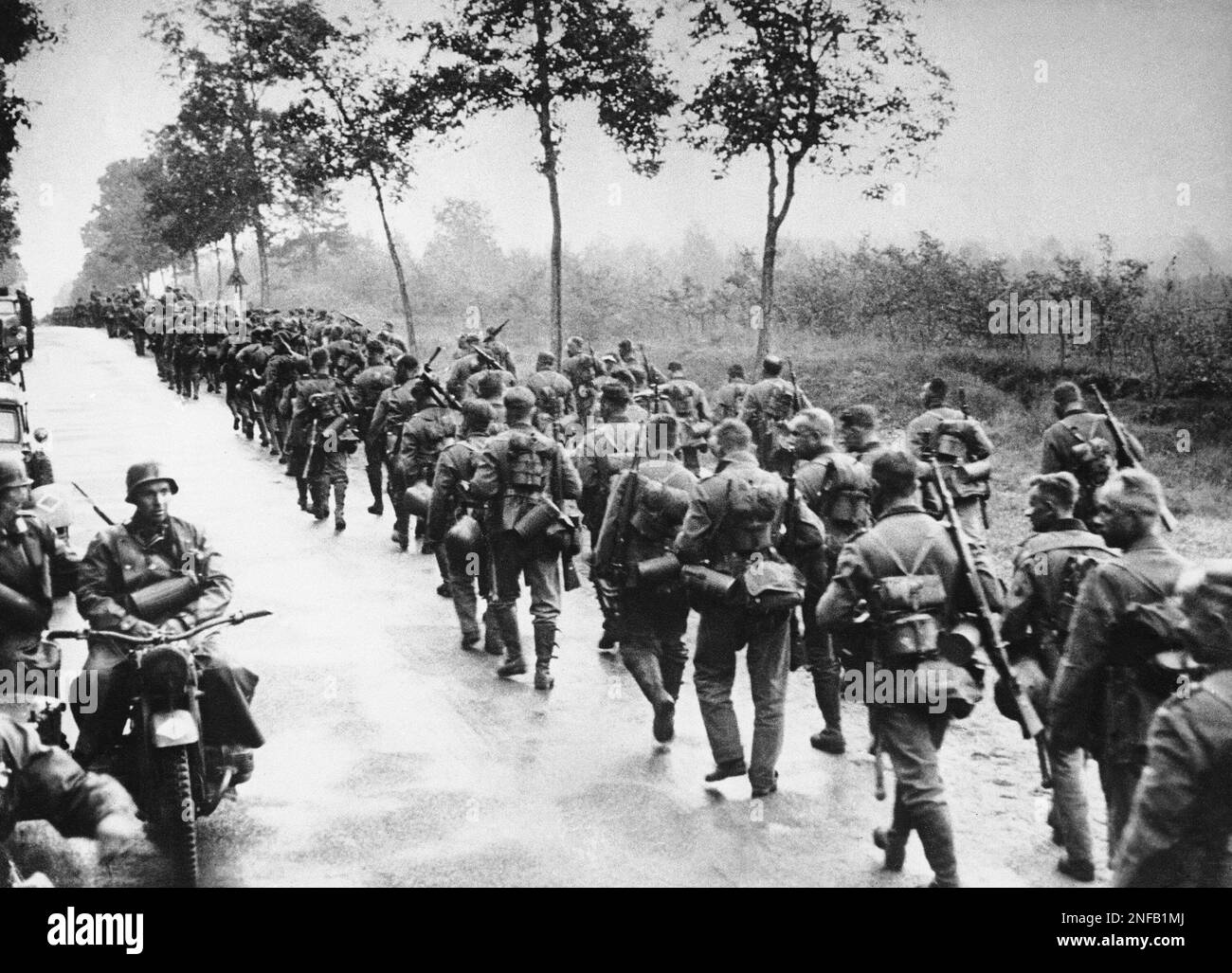 German troops taken prisoner during their advance march into Poland are ...