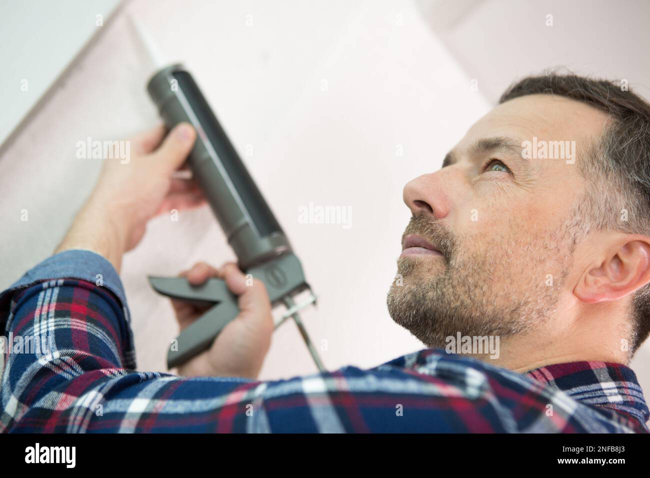 Mastic silicone hi-res stock photography and images - Alamy