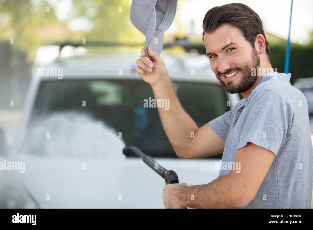 Jet washing car hi-res stock photography and images - Alamy