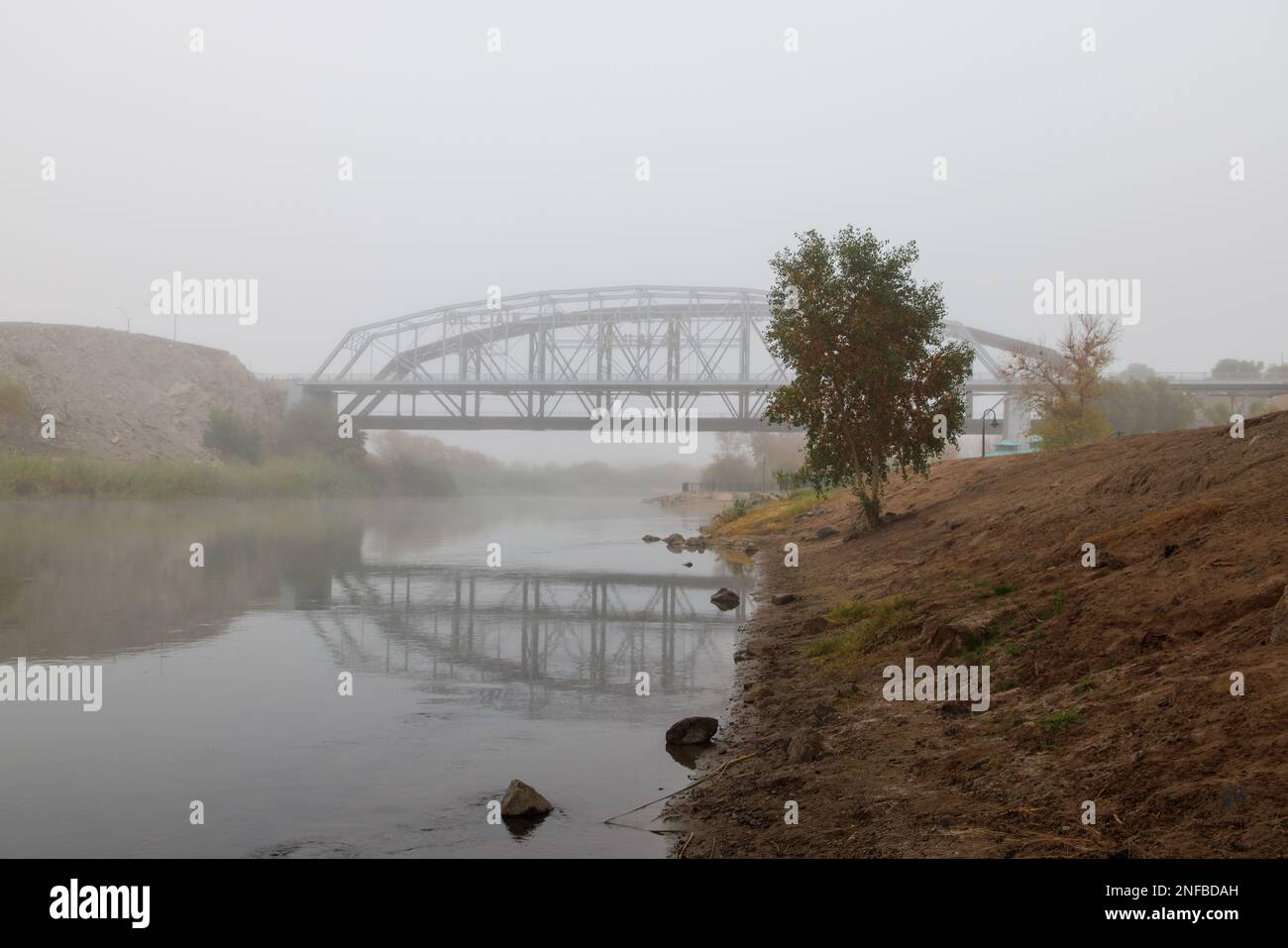 Colorado River bridge at Yuma Az in fog Stock Photo - Alamy