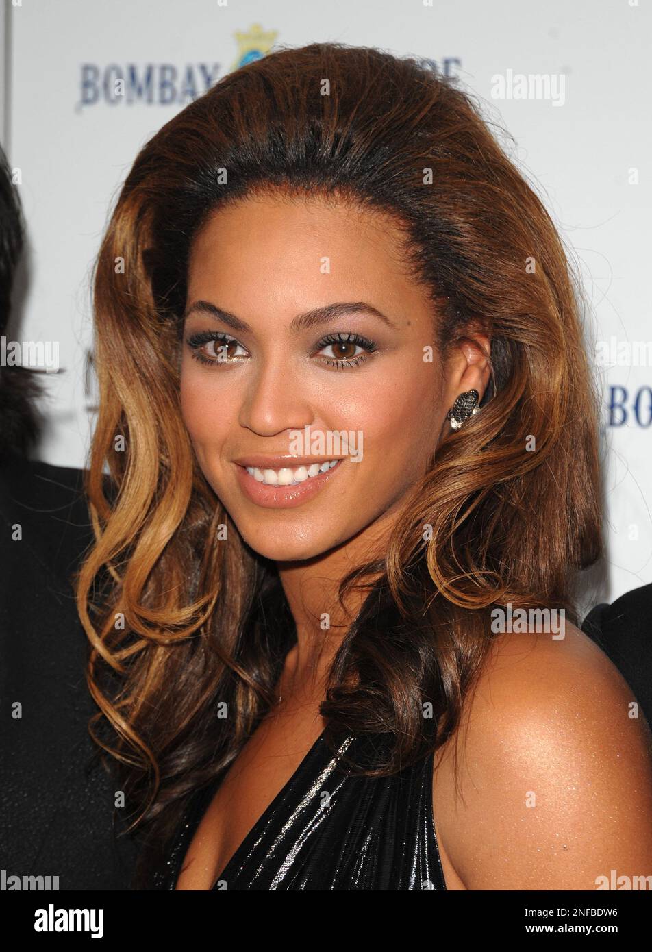 Actress Beyonce Knowles attends the premiere of "Cadillac Records" in ...