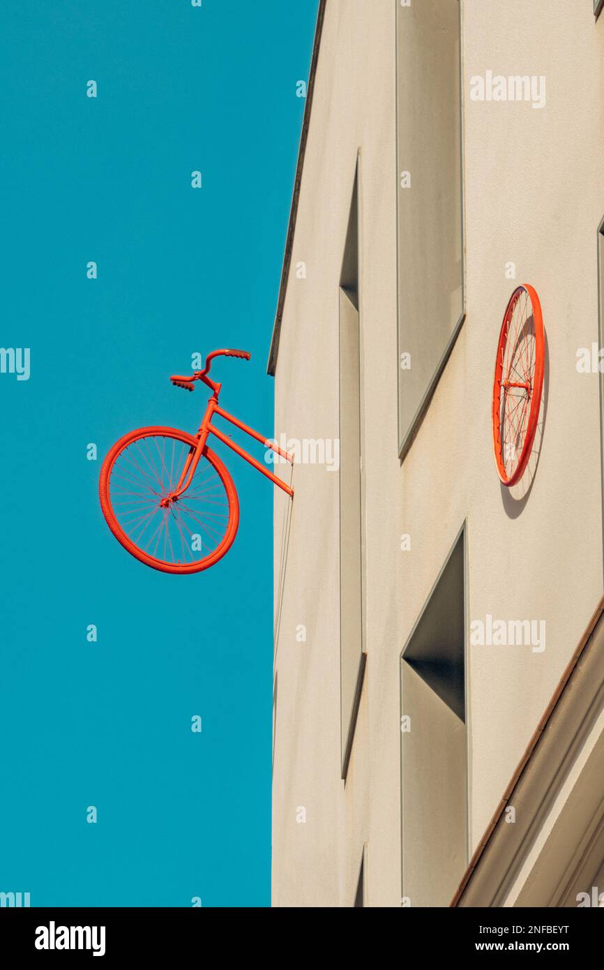 Minimalist cycle hi-res stock photography and images - Alamy