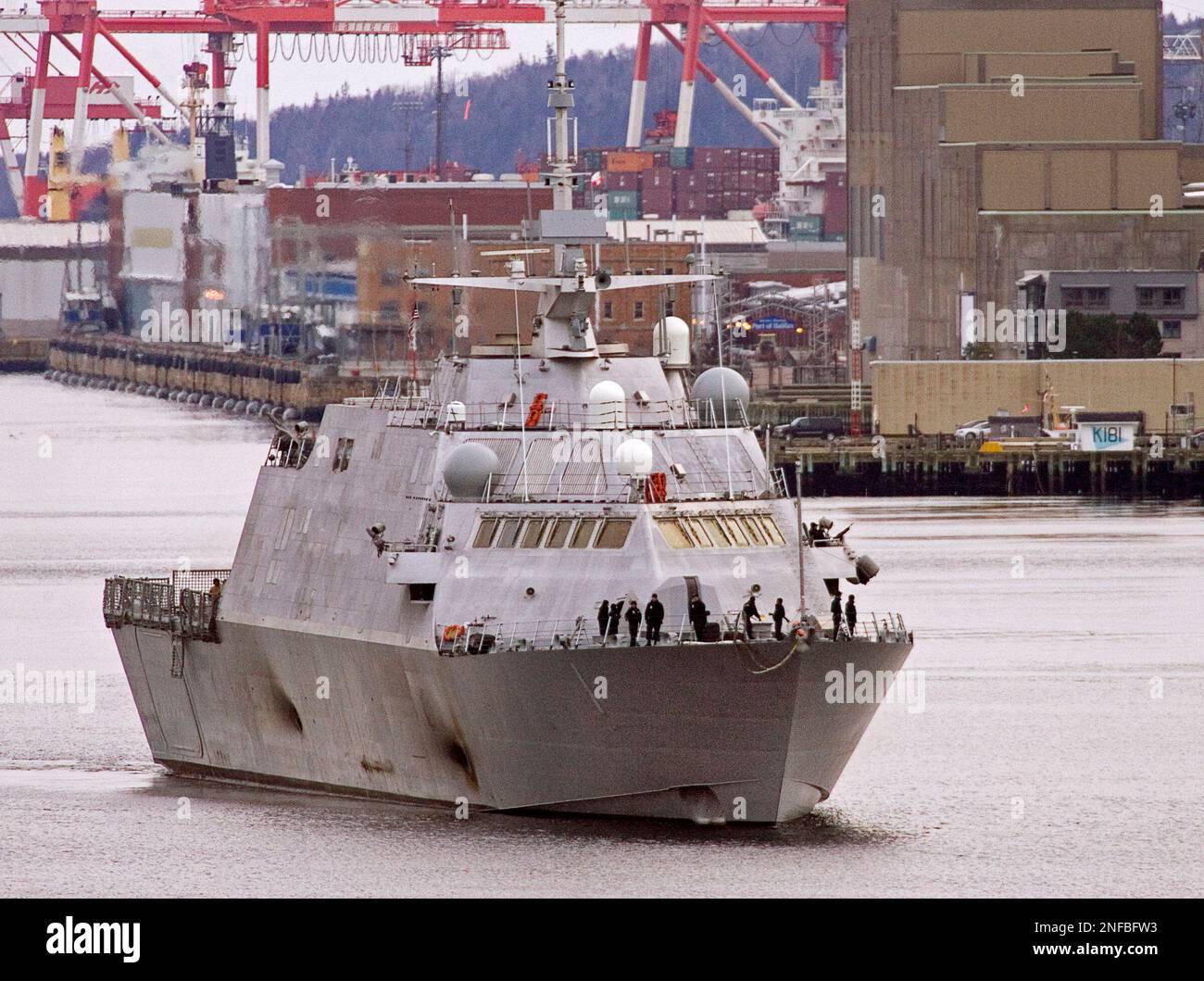 The US Navy’s newest warship, USS Freedom, arrives for a port visit in ...