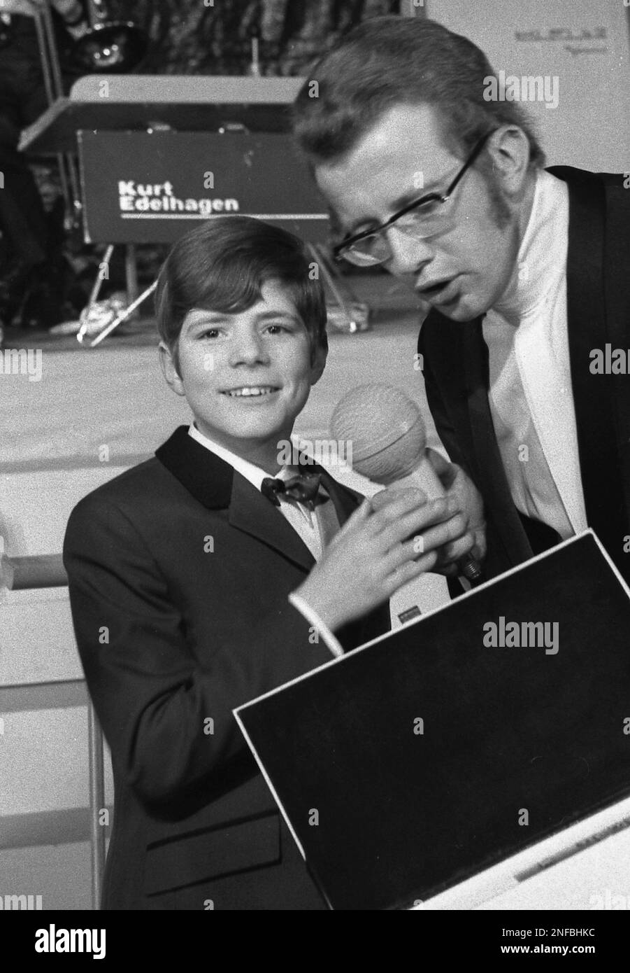 The singing mega star, 13-year-old Dutch singer, Hendrik Nikolaas ...