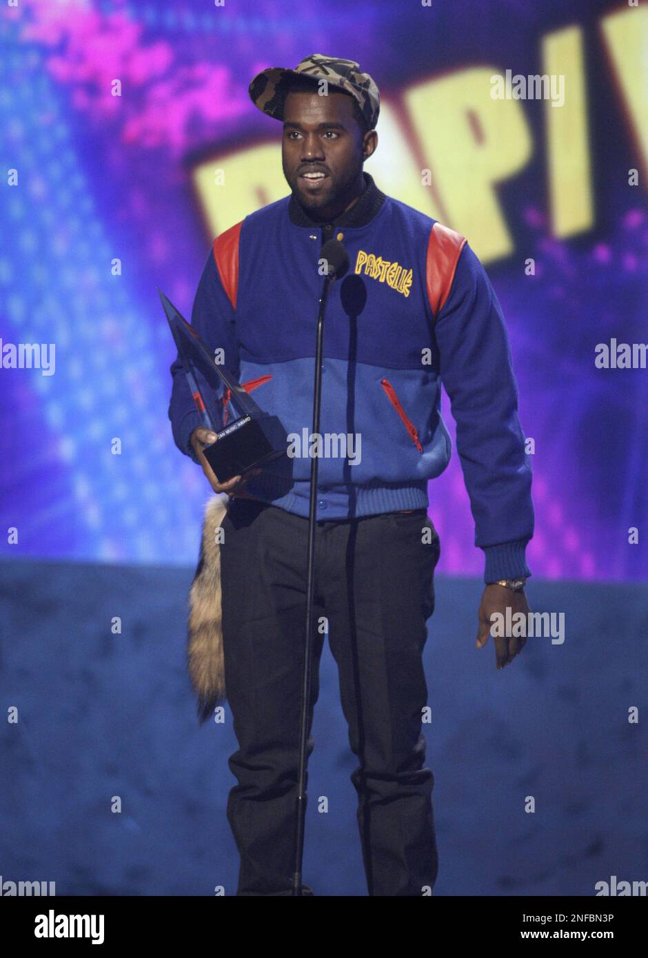 Kanye West accepts the rap/hip-hop music favorite album award for ...
