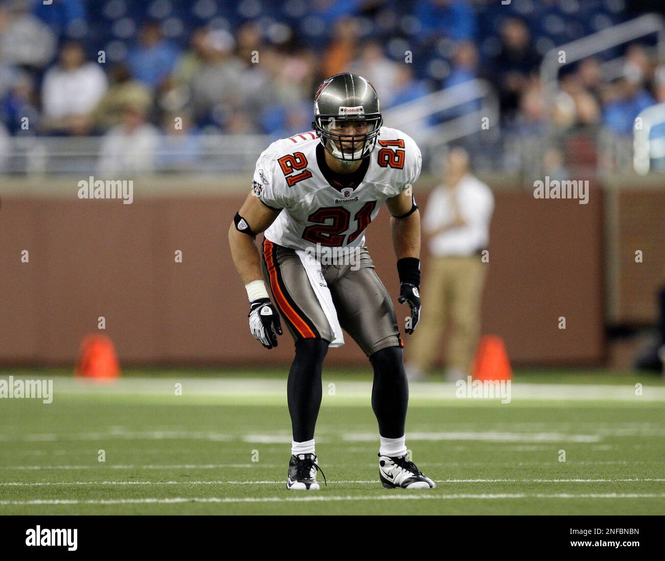 Tampa Bay Buccaneers safety Sabby Piscitelli lines up against the ...