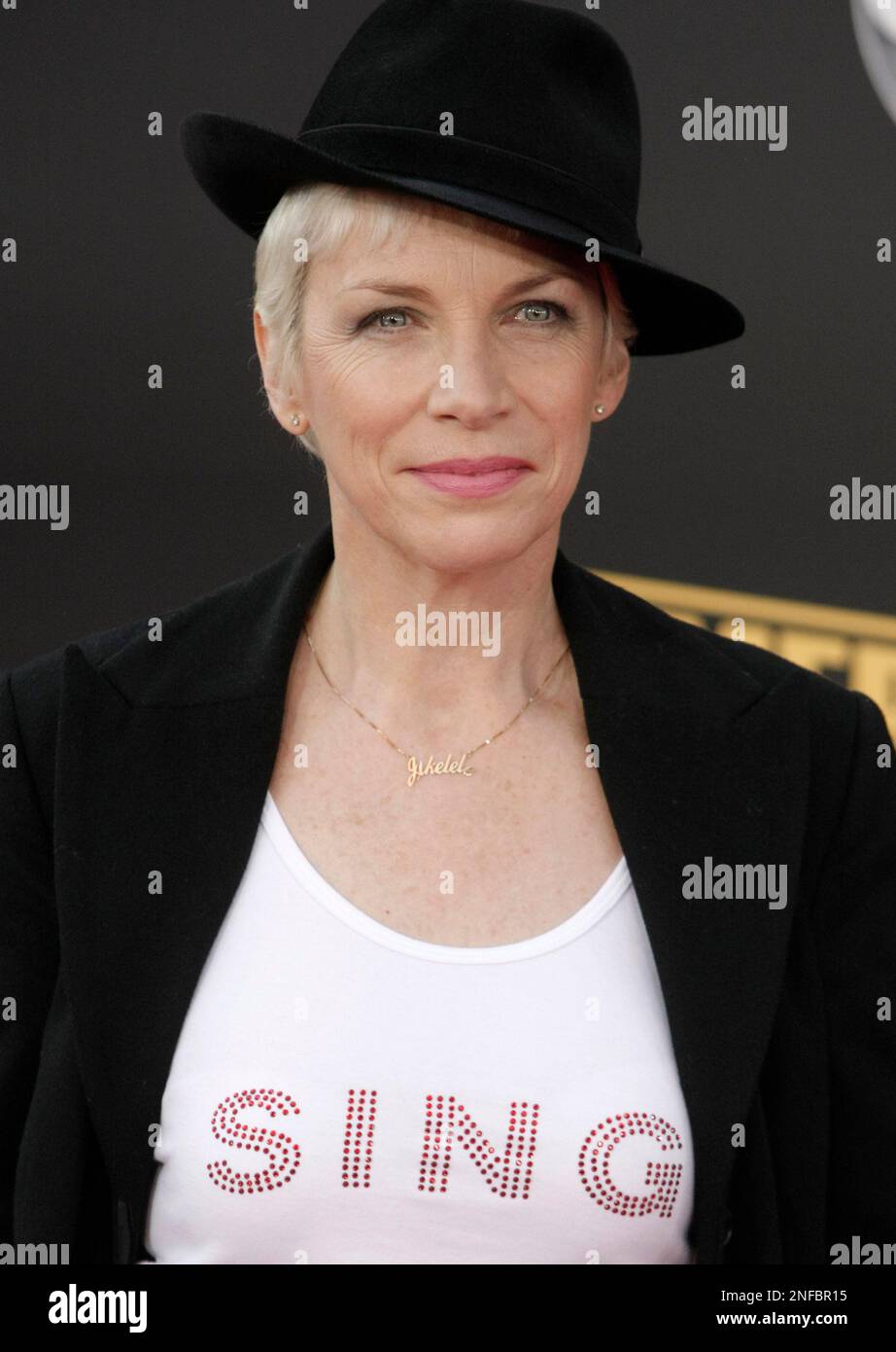 Singer Annie Lennox poses on the press line at the 2008 American Music Awards in Los Angeles on ...