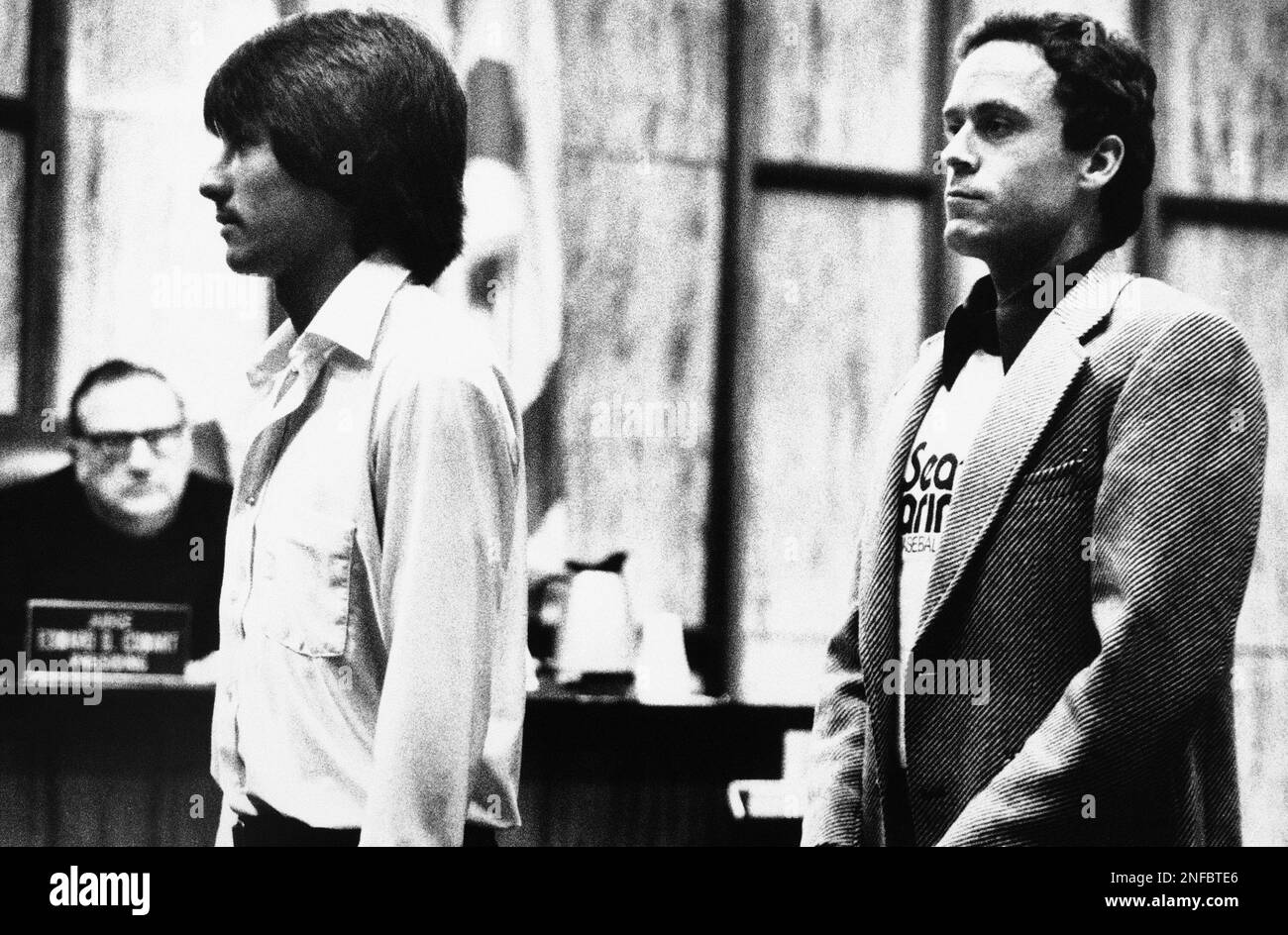 Accused murderer Theodore Bundy, right, and former Chi Omega Sorority ...
