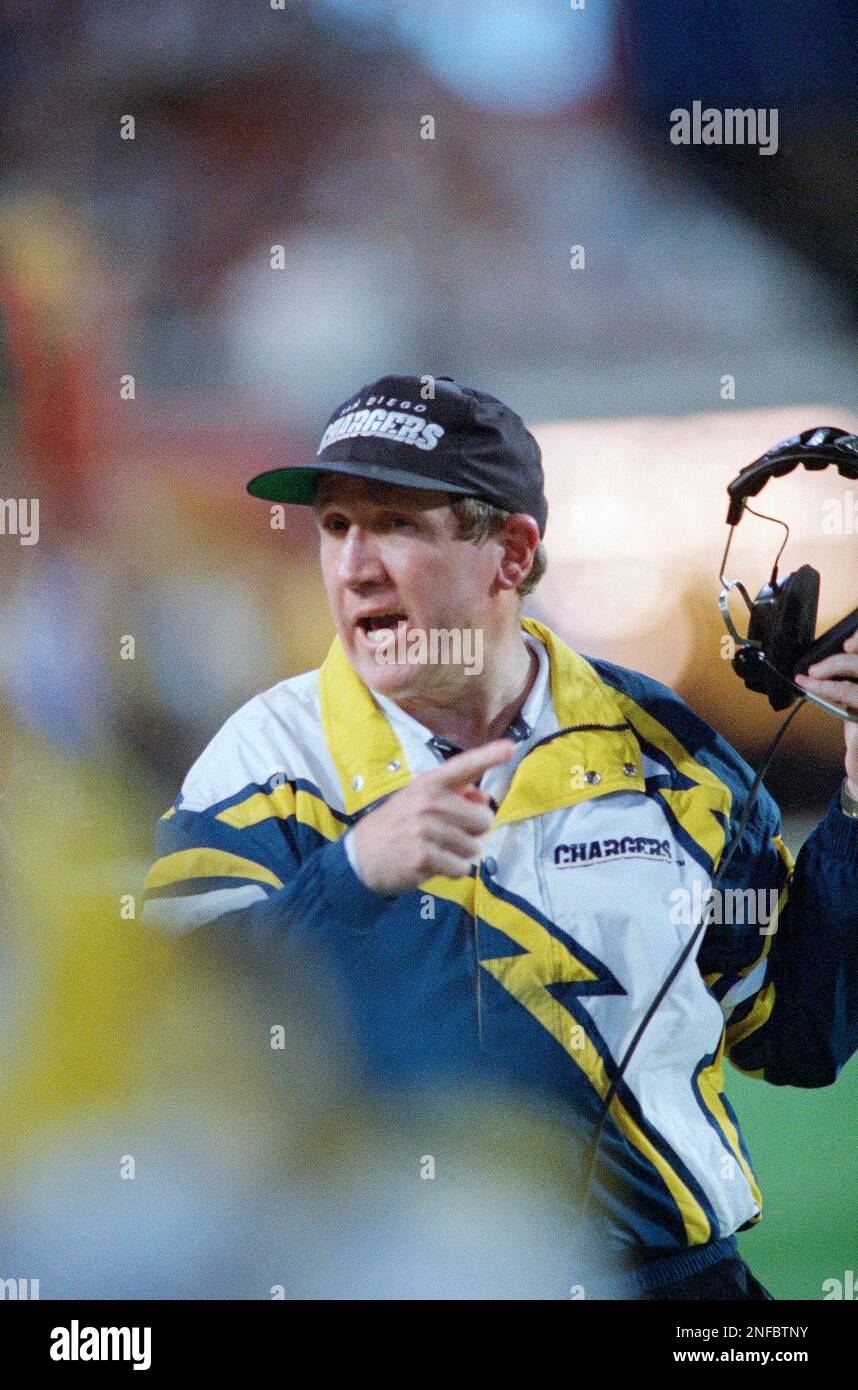 San Diego Chargers head coach Bobby Ross gestures on the sidelines ...