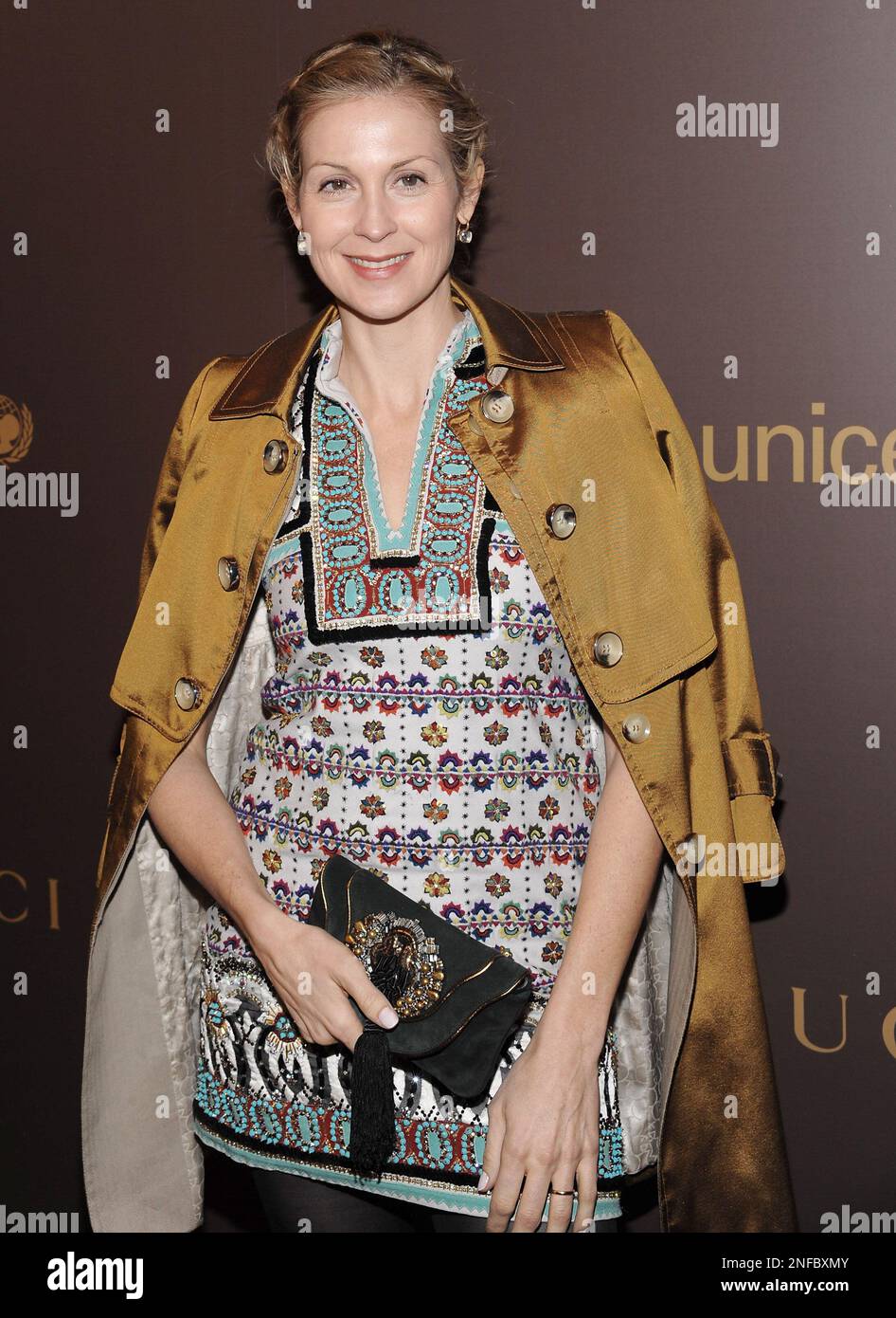 Actress Kelly Rutherford attends a Gucci UNICEF dinner at The Oak Room ...