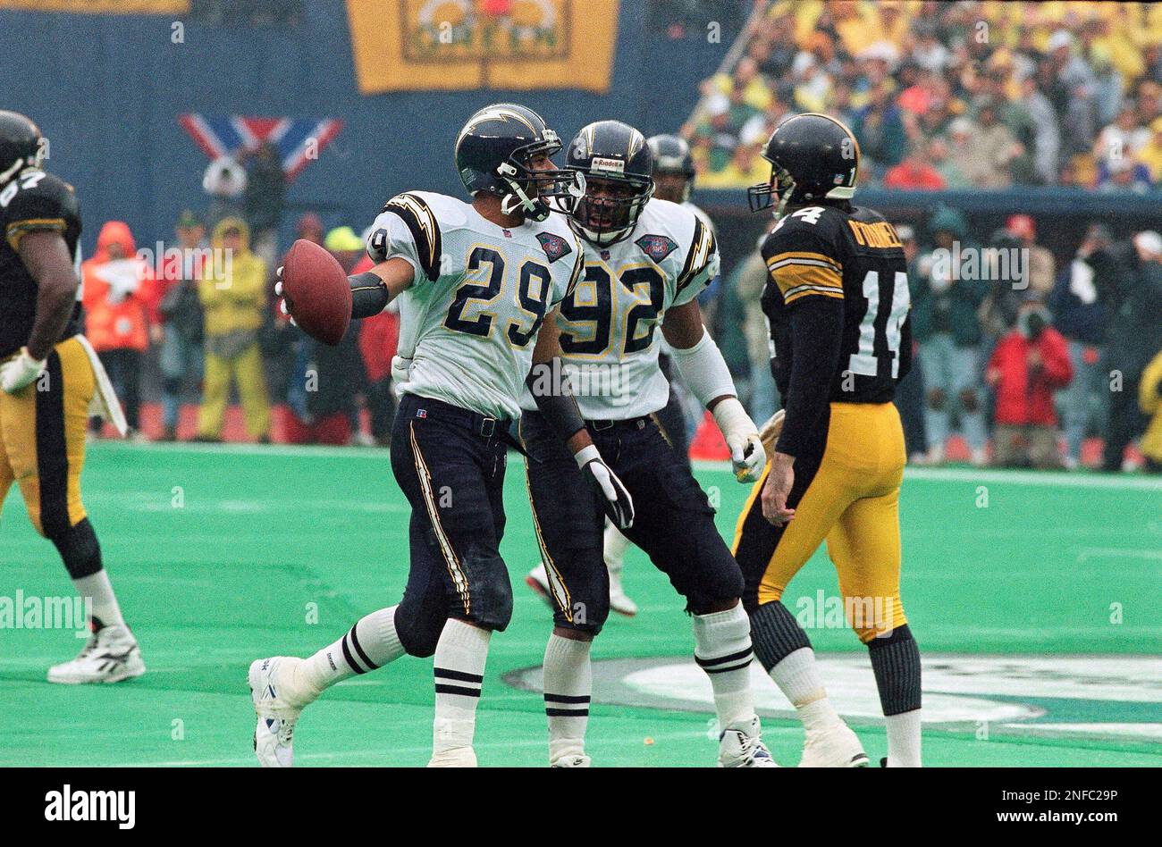 San Diego Chargers Darren Carrington (29) and David Griggs (92 ...