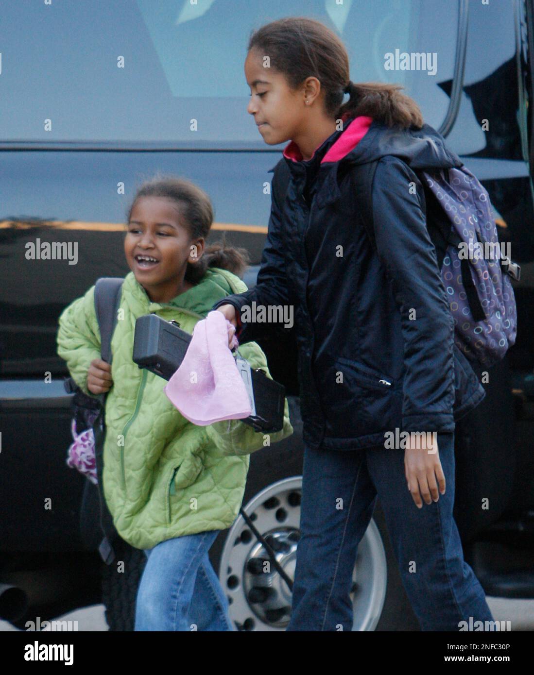 ** FILE ** In this Nov. 10, 2008 file photo, Sasha Obama and Malia ...