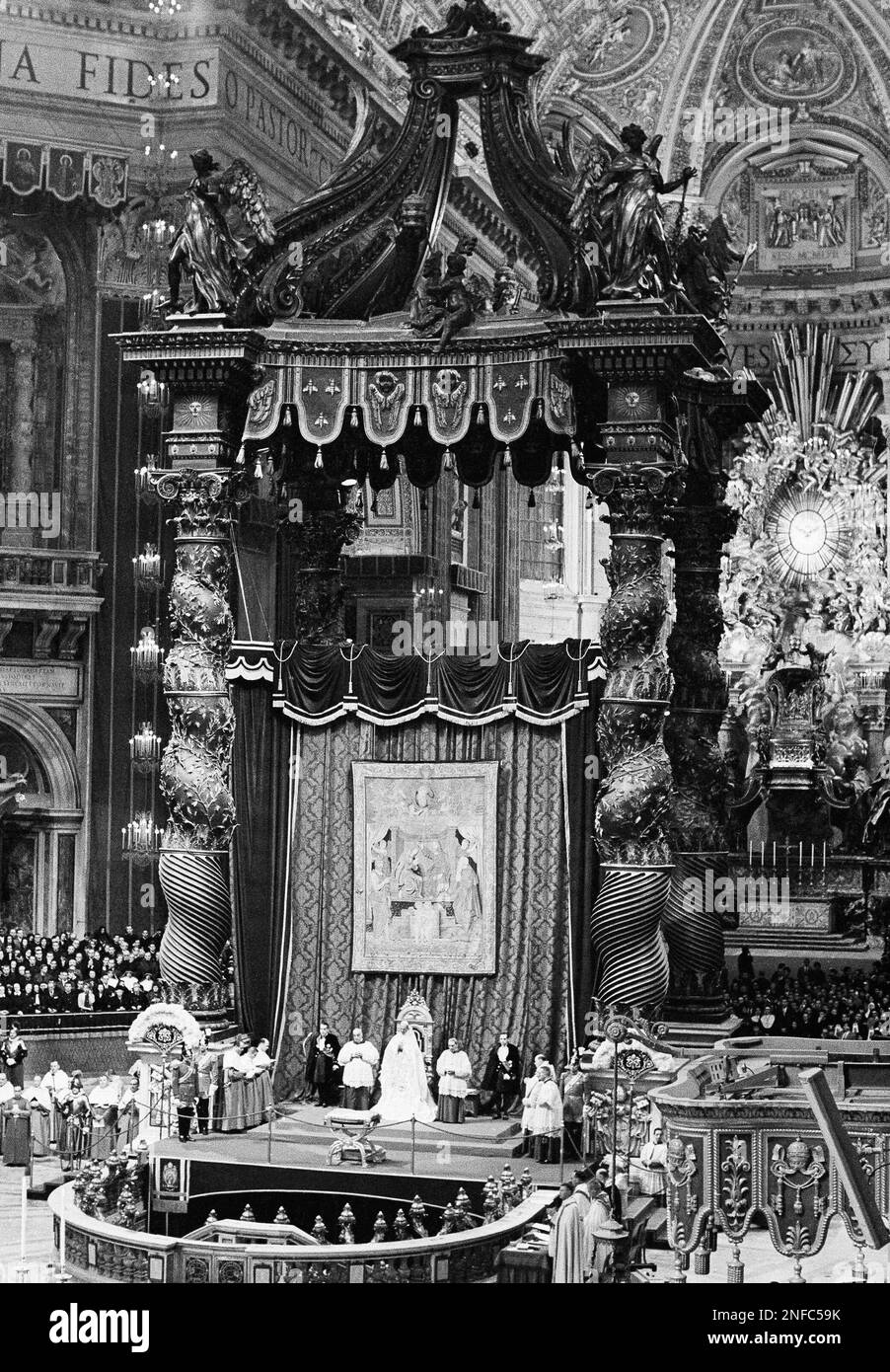 Pope Paul VI stands in front of his throne before the Papal Altar of ...
