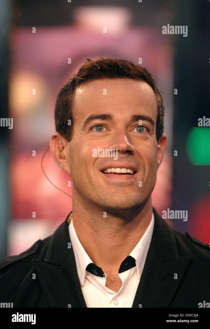 Former MTV VJ Carson Daly makes an appearance on MTV's TRL "Total ...