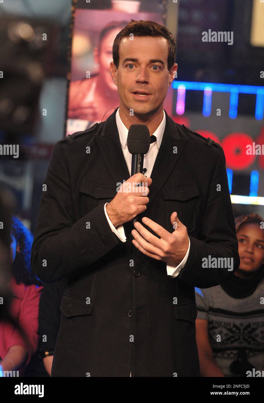 Former MTV VJ Carson Daly makes an appearance on MTV's TRL "Total ...