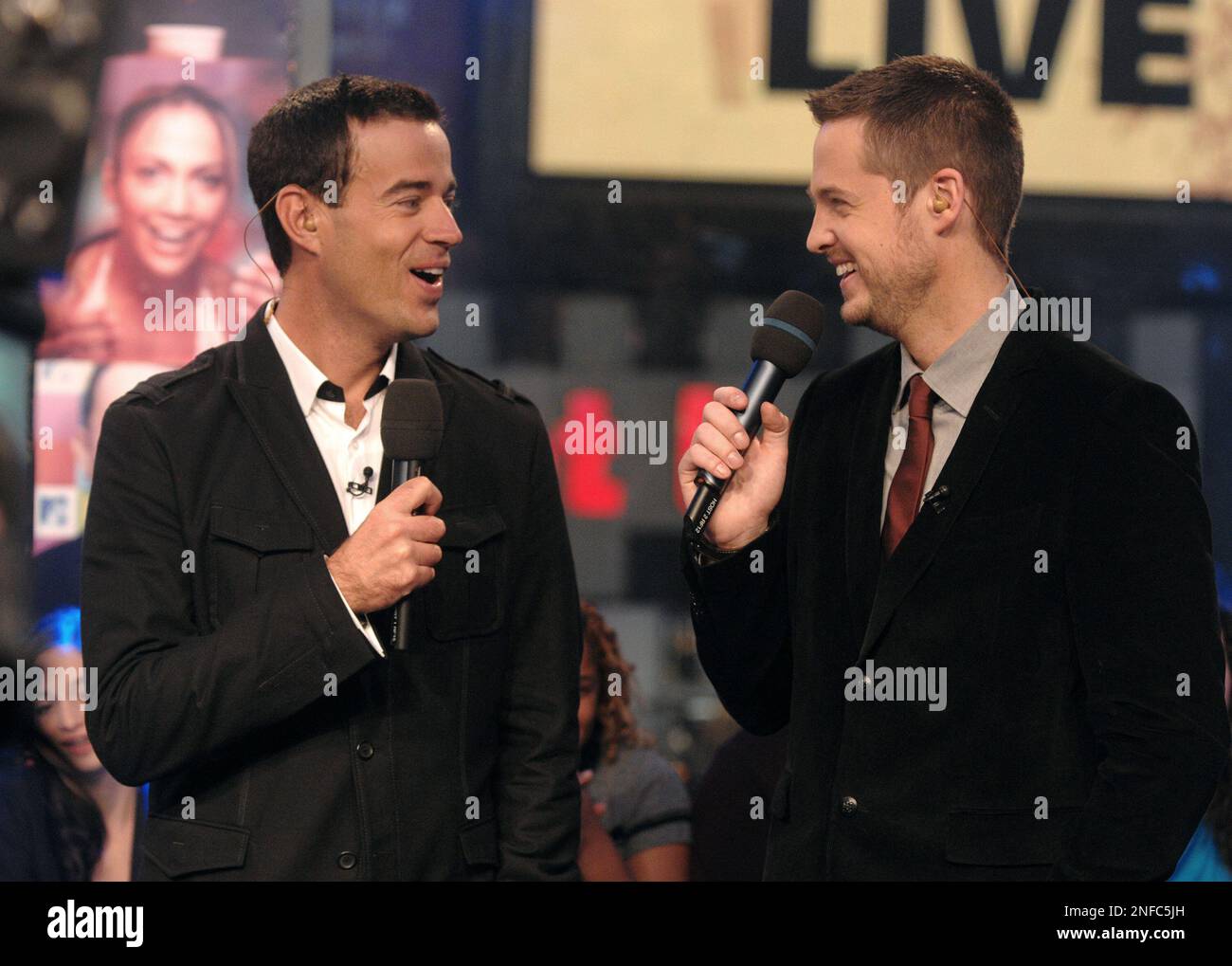 Former MTV VJ Carson Daly,left, and MTV VJ Damien Fahey make an ...