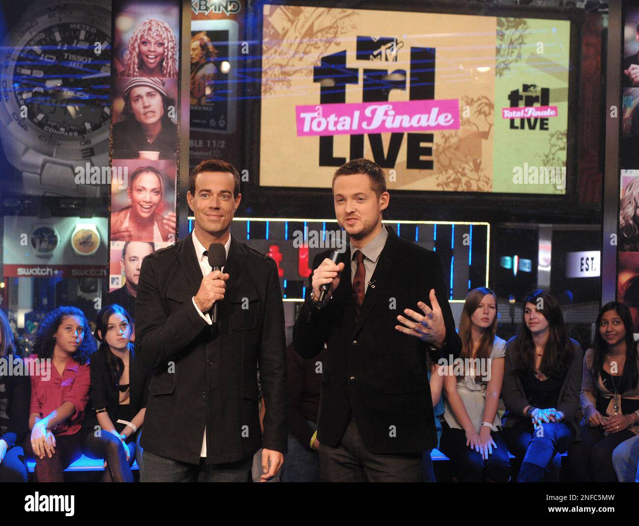 Former MTV VJ Carson Daly,left, and MTV VJ Damien Fahey make an ...