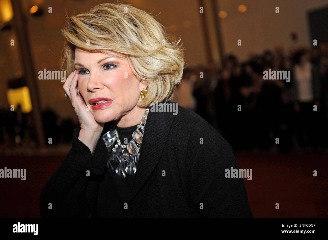 Comedian Joan Rivers arrives for the 11th Annual Mark Twain Prize for ...