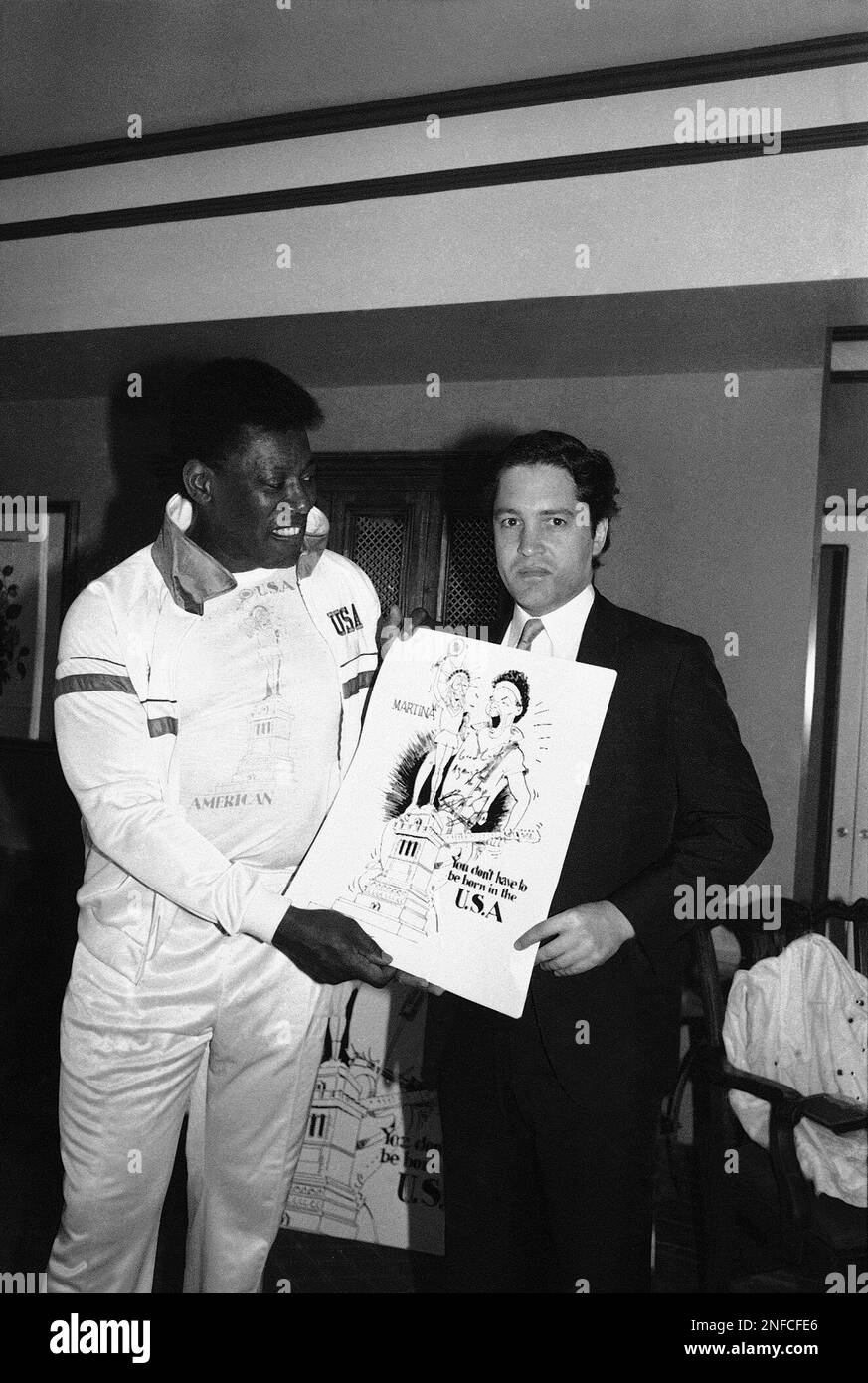 Saxophonist Clarence Clemons, left, of Bruce Springsteen's E Street ...