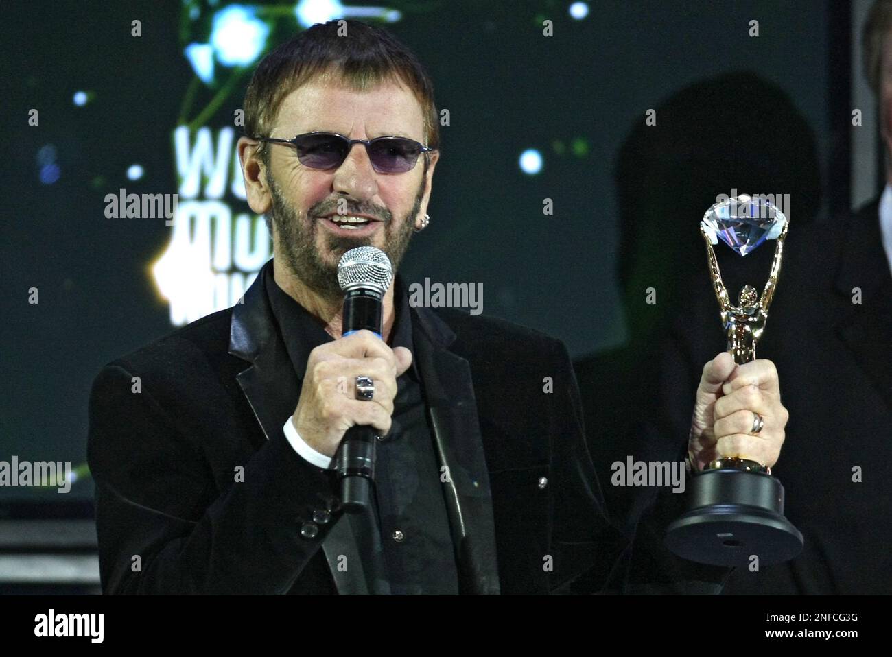 British singer Ringo Starr receives the Diamond Award during the 2008 ...