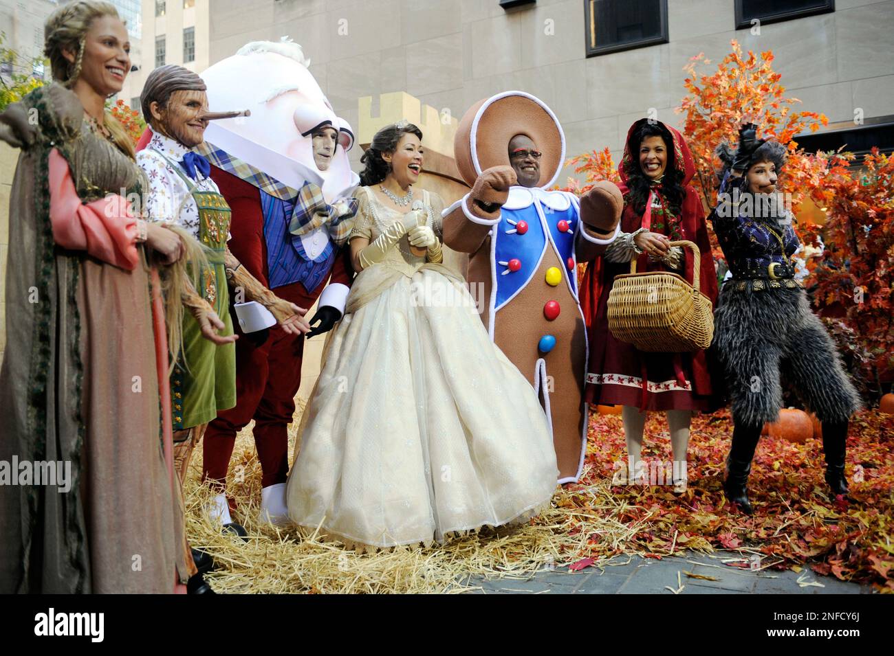 Amy Robach, Meredith Vieira, Matt Lauer, Ann Curry, Al Roker, Hoda Kotb ...