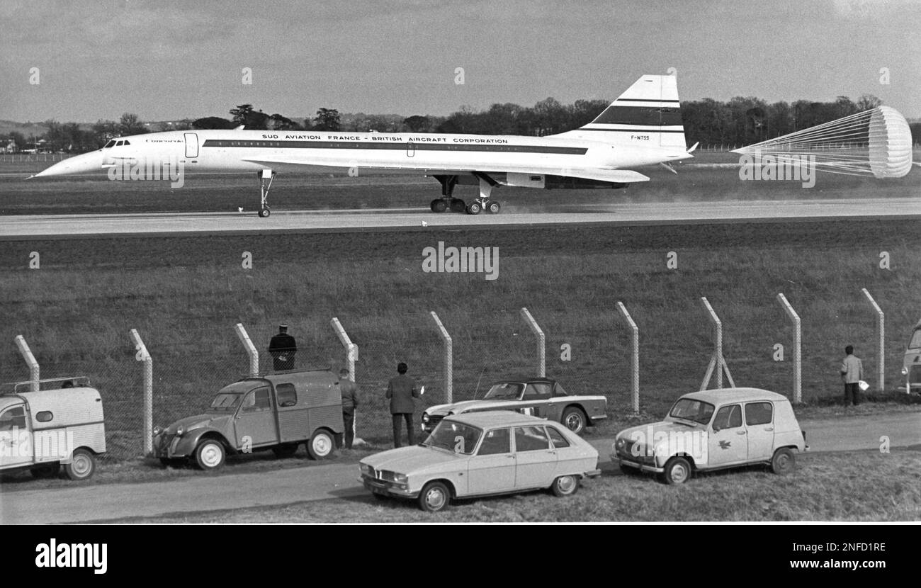 The British-French supersonic airliner "Concorde" prototype 001, is ...