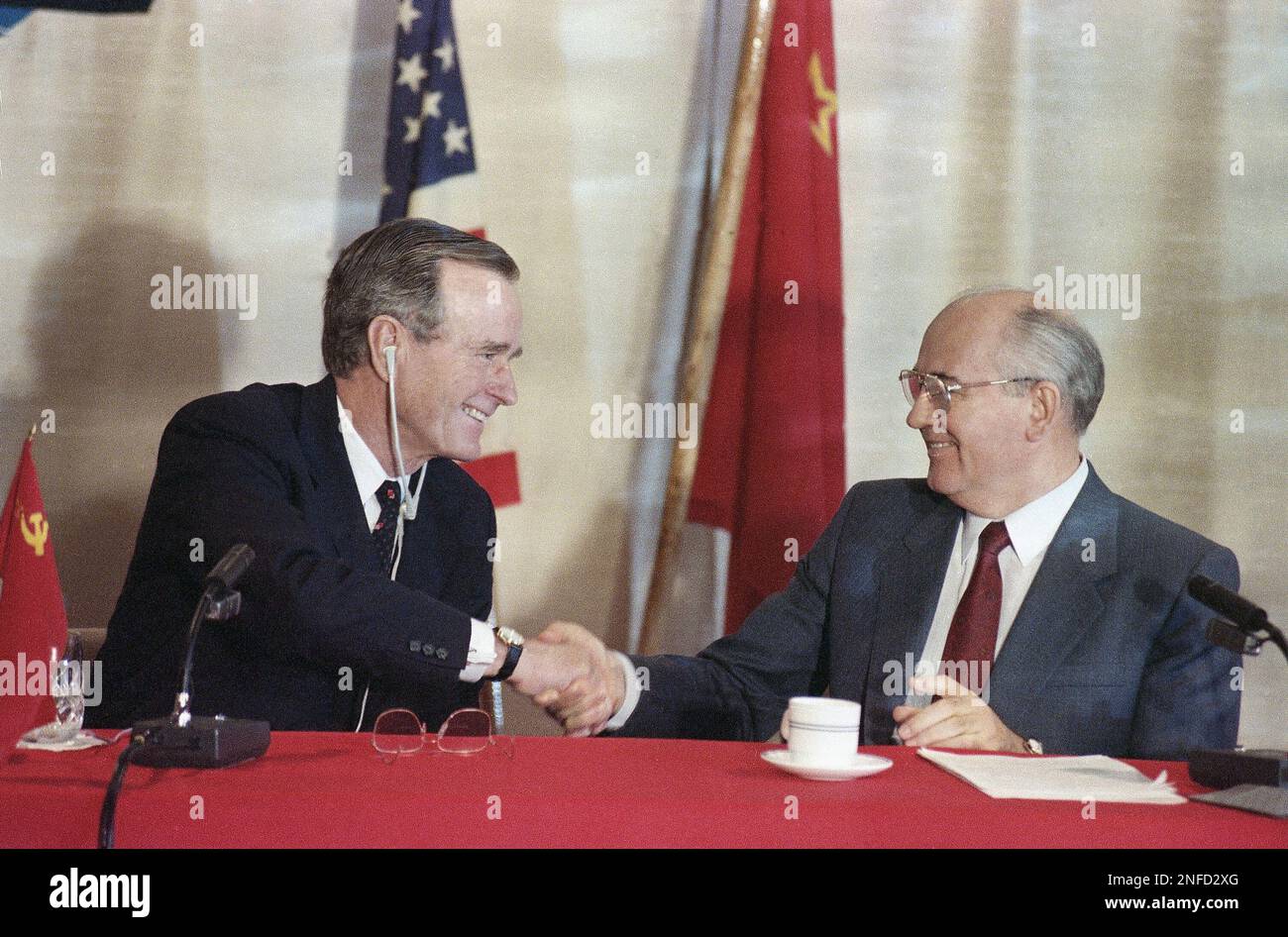 U.S. President George H. Bush and Soviet President Mikhail Gorbachev ...