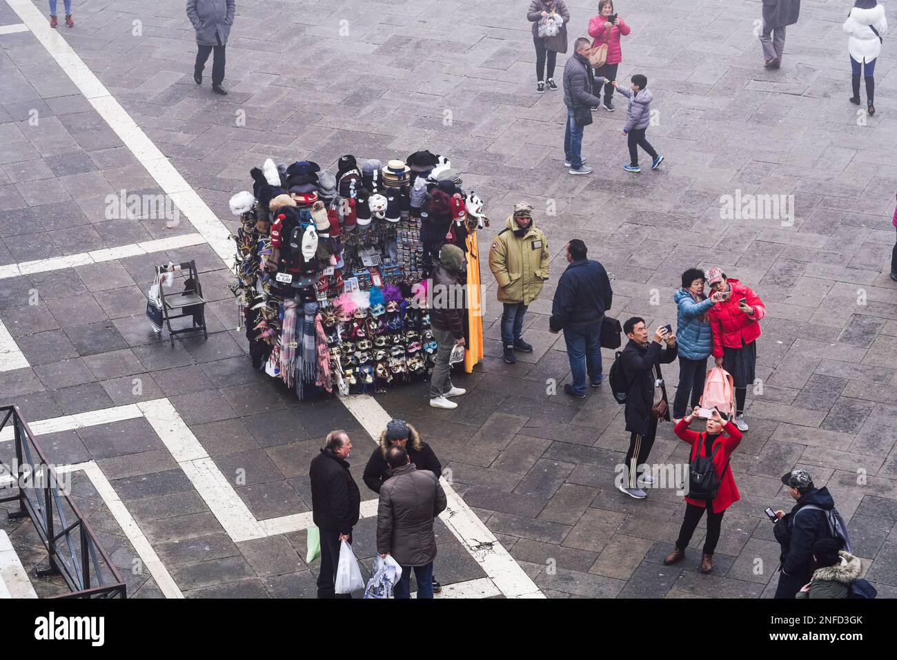 Venezian window hi-res stock photography and images - Alamy