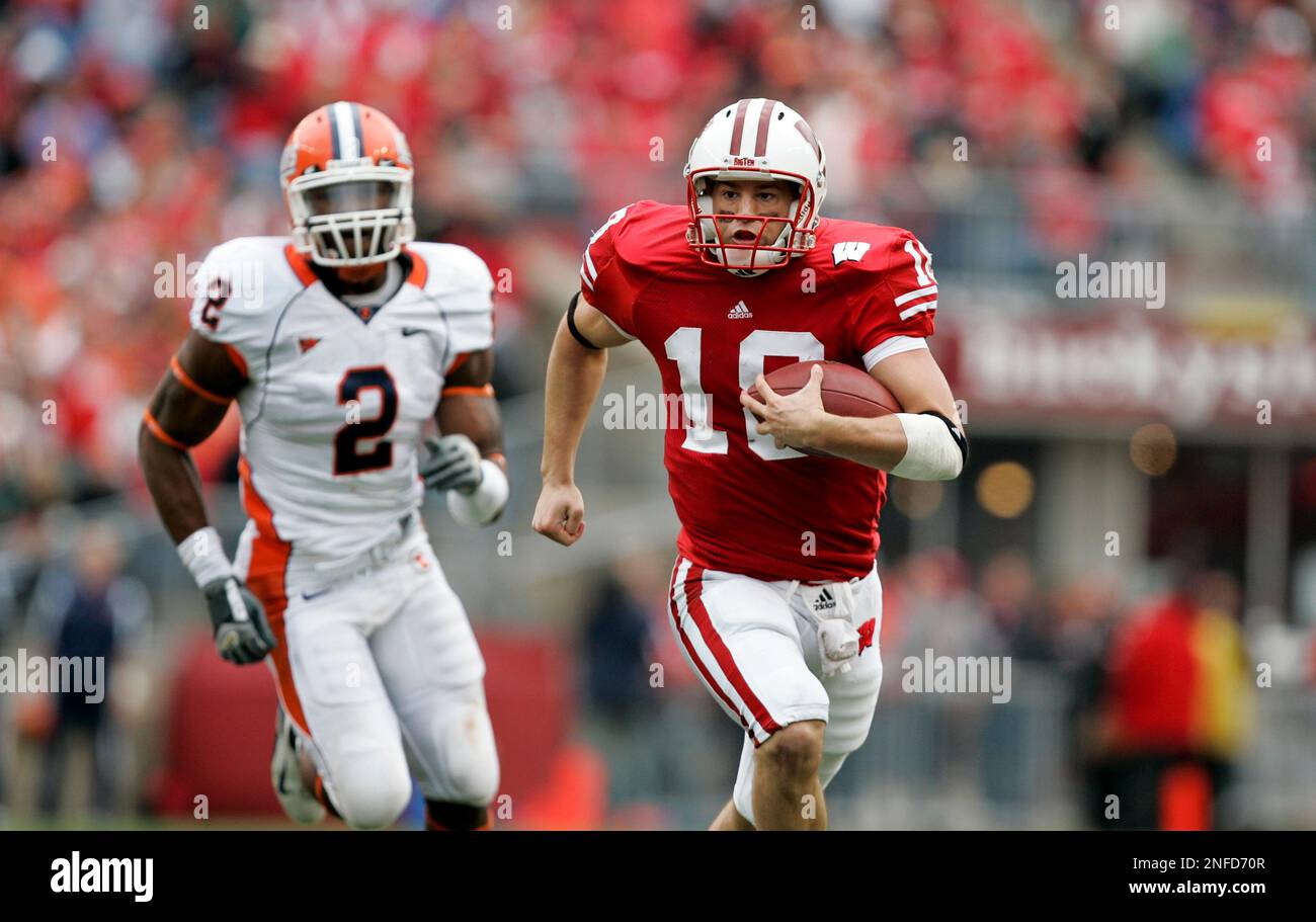 Wisconsin quarterback Dusin Sherer, right, runs for a touchdown against ...