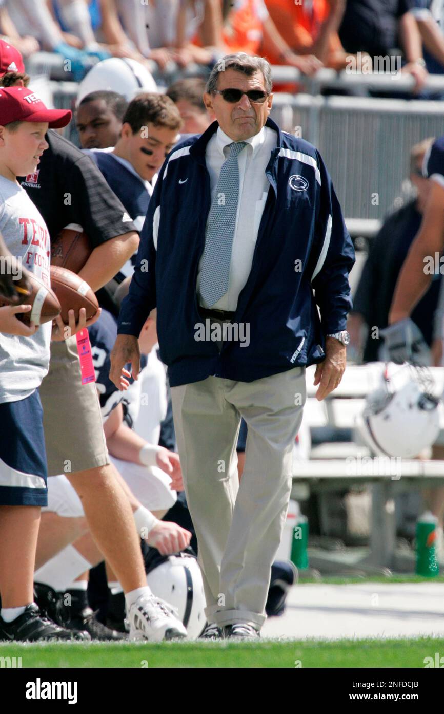 Penn State coach Joe Paterno coaches the first half of NCAA college ...