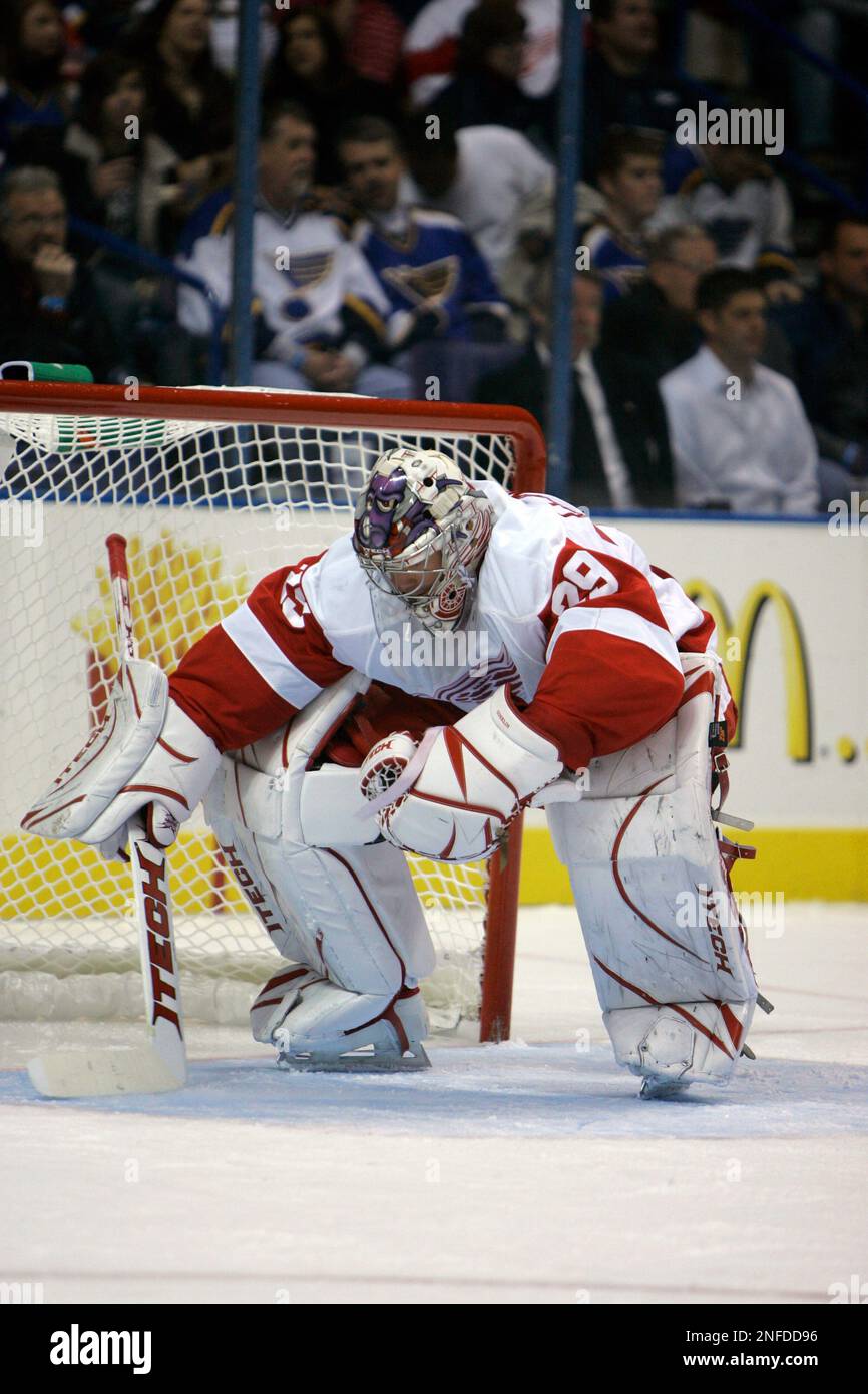 Detroit Red Wings goalie Ty Conklin stretches out during the second ...