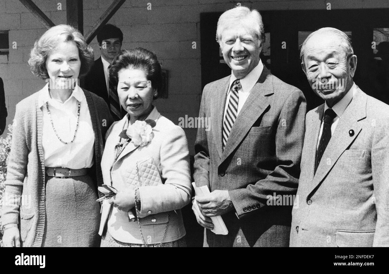 Former Japanese Prime Minister Takeo Fukuda visits Jimmy Carter in ...