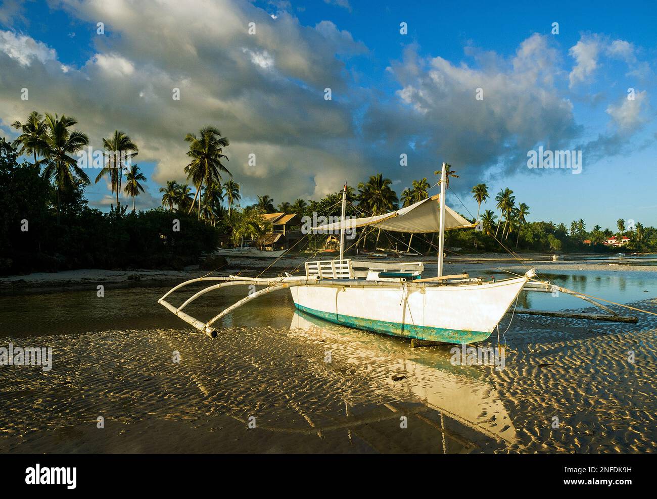 Local fishing boats at Alona beach, Panglao Island, Bohol, Philippines ...