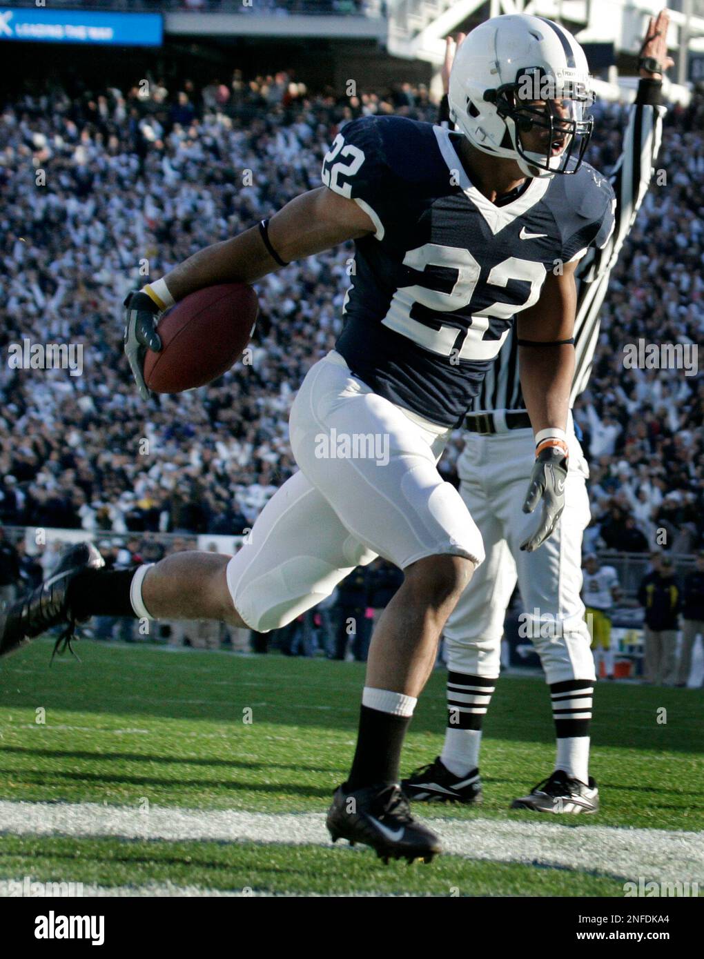 Penn State running back Evan Royster (22) rushes 24-yards for a first ...