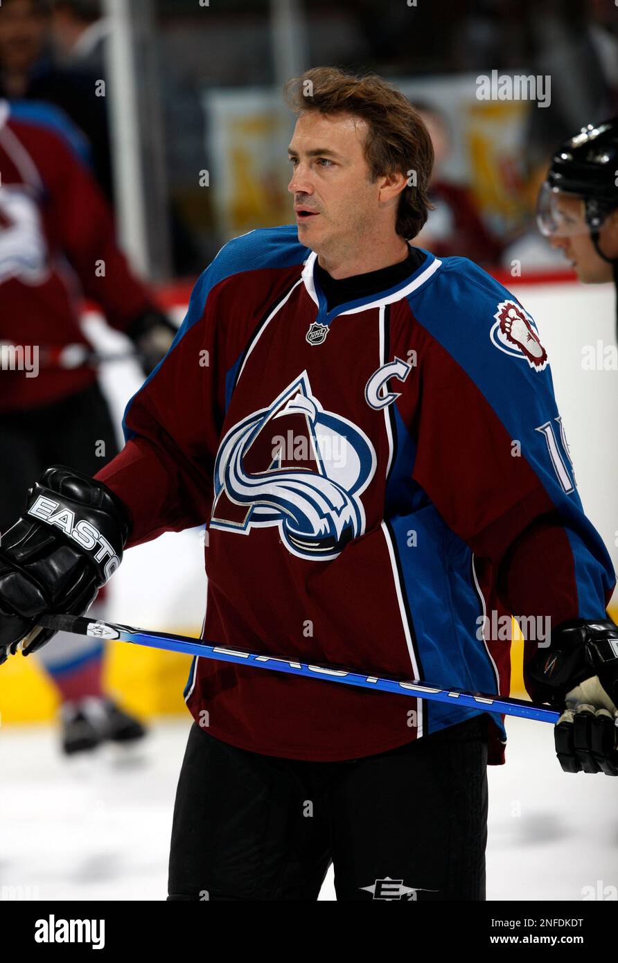 Colorado Avalanche center Joe Sakic warms up before facing the ...
