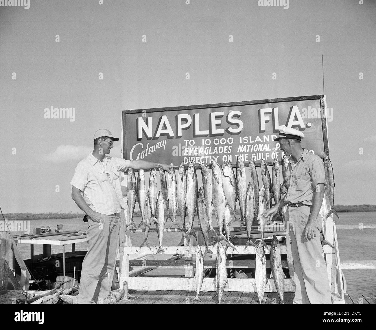 Ted Williams, left, and Floyd "Fingers" O'Bannon, are shown with their ...