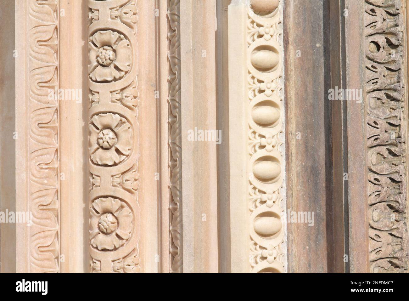 Milan Cathedral, Italy. Gothic style marble church facade. Italy ...