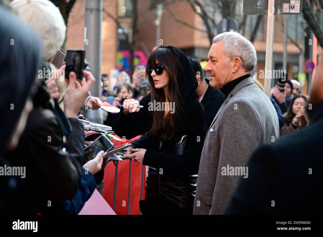 Anne Hathaway bei der Ankunft zur Pressekonferenz zum Kinofilm 'She ...