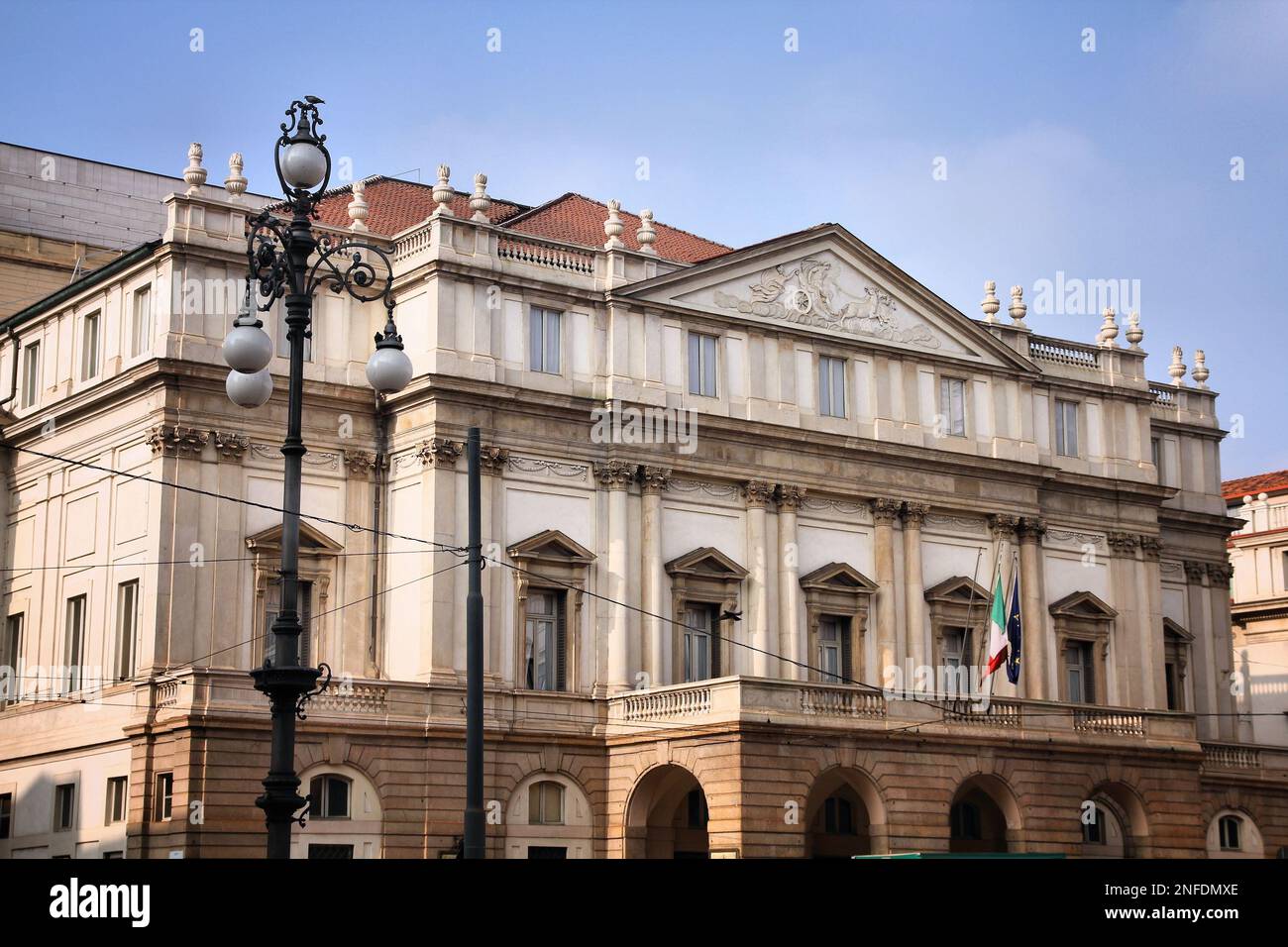 Milan, Italy - La Scala opera house. Cultural building Stock Photo - Alamy