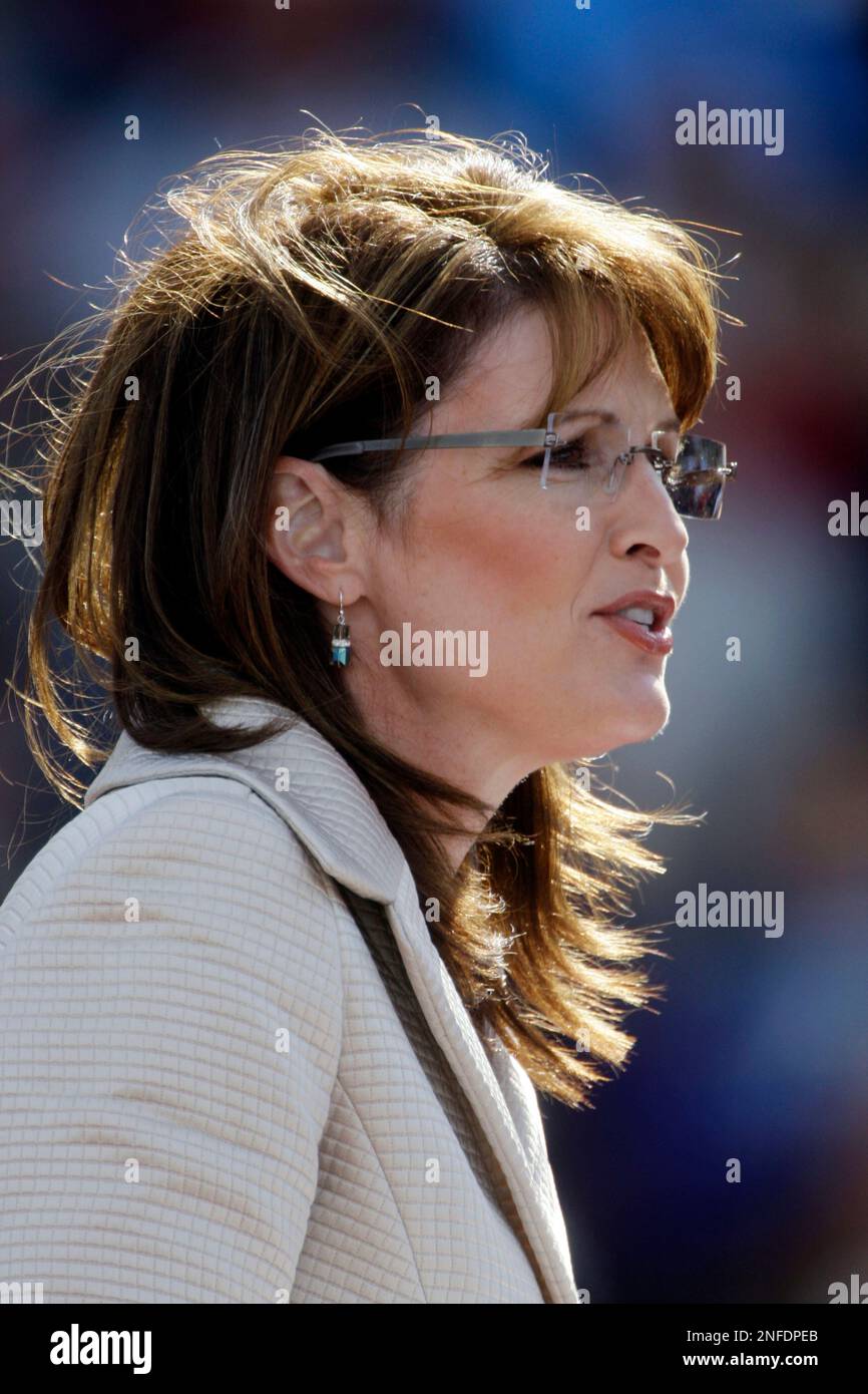 Republican vice-presidential candidate, Gov. Sarah Palin makes remarks ...
