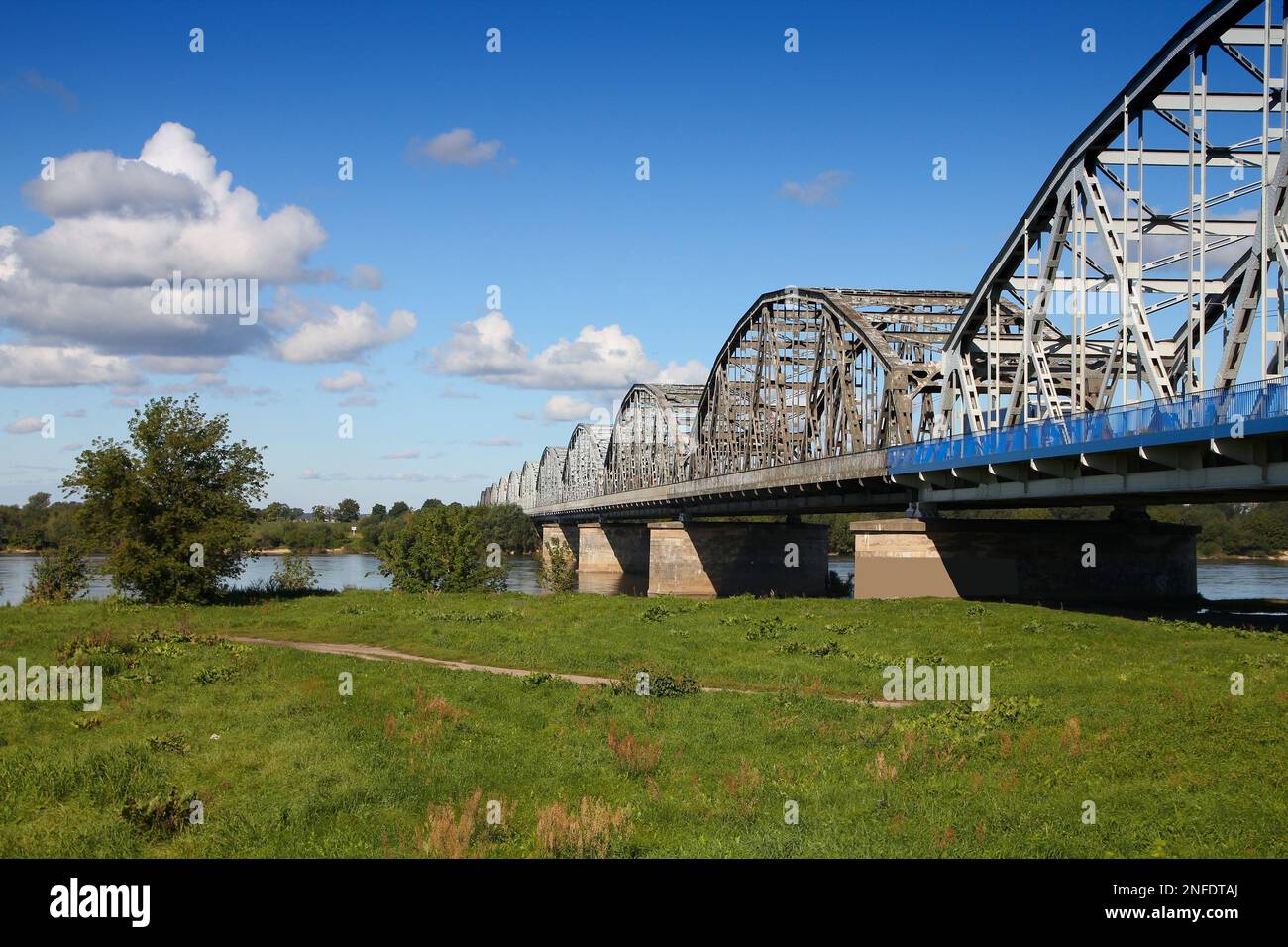 Bridge over Wisla river in Poland. Truss bridge in Grudziadz Stock ...