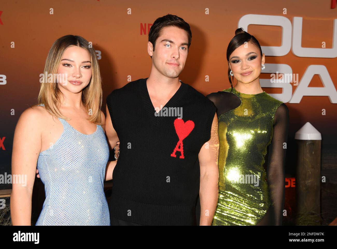 LOS ANGELES, CALIFORNIA - FEBRUARY 16: (L-R) Madelyn Cline, Austin ...
