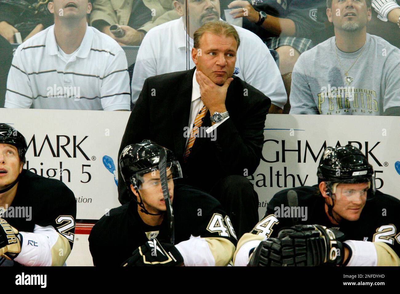 Pittsburgh Penguins coach Michel Therrien during a NHL hockey game ...