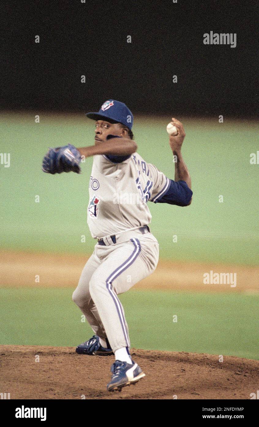 Toronto Blue Jays' Juan Guzman pitches in the first inning of Game 5 of ...