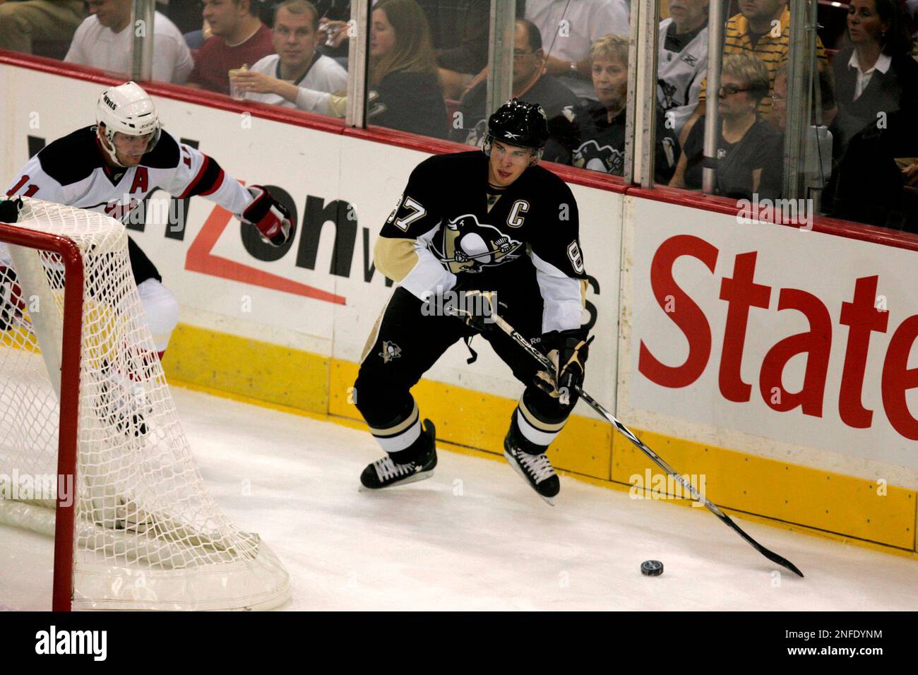 Pittsburgh Penguins' Sidney Crosby (87) skates against New Jersey ...