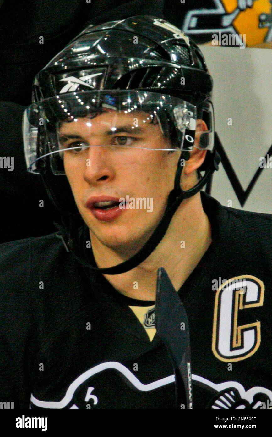 Pittsburgh Penguins' Sidney Crosby (87) during a NHL hockey game ...