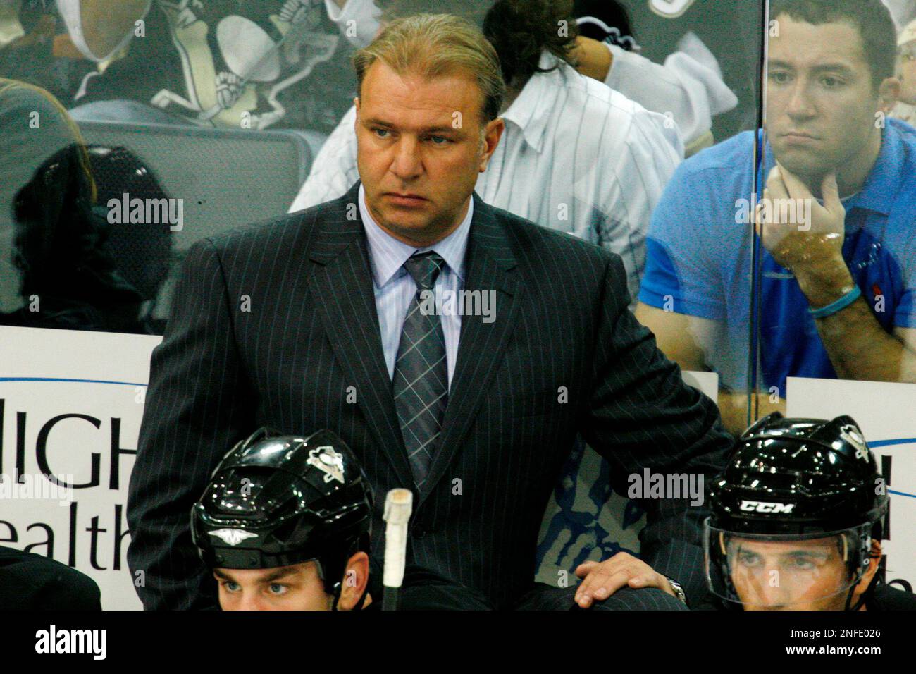 Pittsburgh Penguins coach Michel Therrien during a NHL hockey game ...